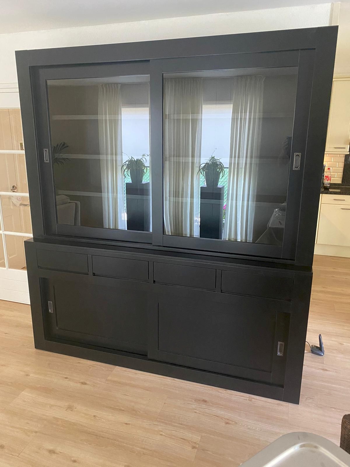 Buffetkast Mees Zwart/ zwart 200